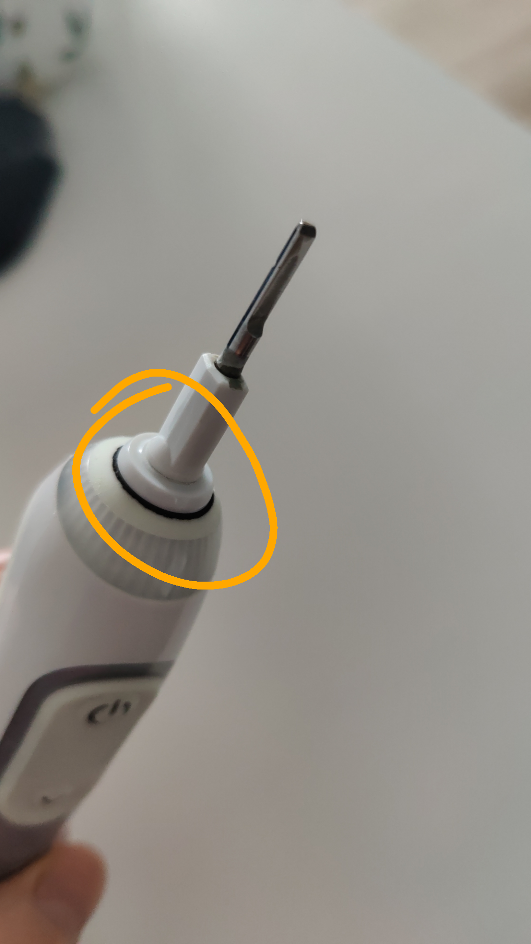 How to Remove Black Mold from Electric Toothbrush Handle: Safely & Quickly